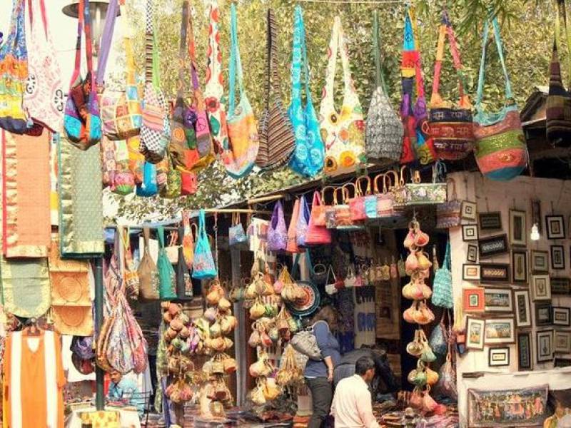 Thematic Tour – Narrow Streets Holidays
